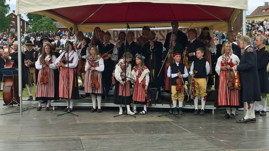 Världens största midsommarfirande - Siljan News