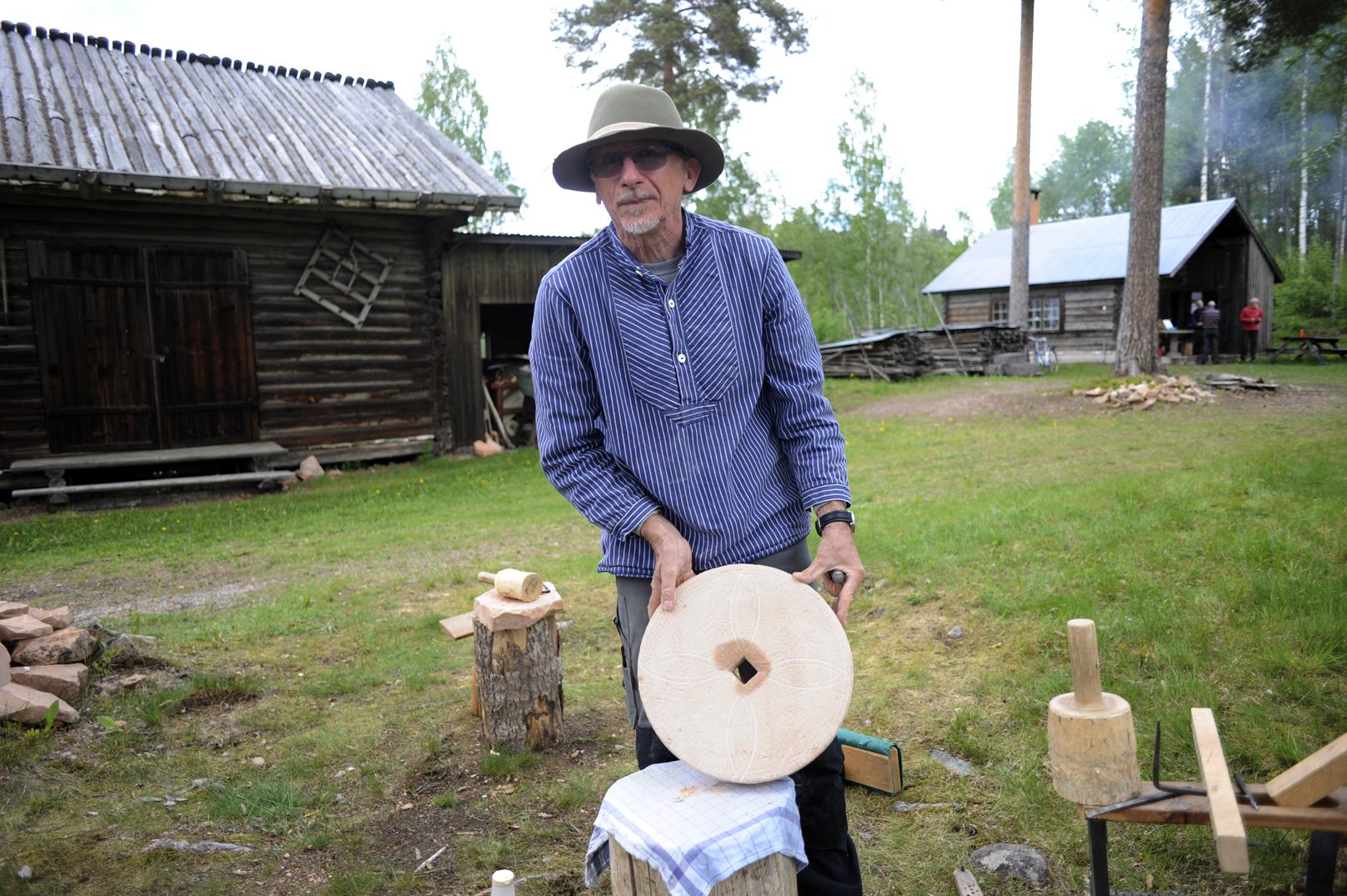 Stina vet hur en slipsten ska dras - Siljan News