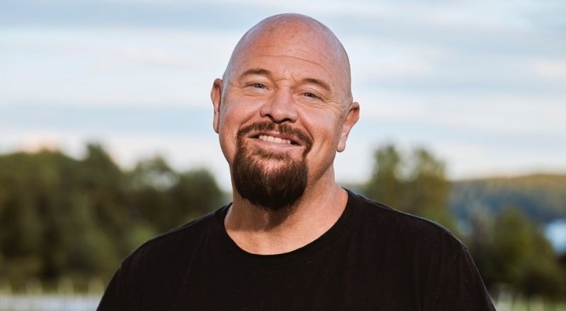 Allsång med Kalle Moraeus och Anders Bagge - Siljan News