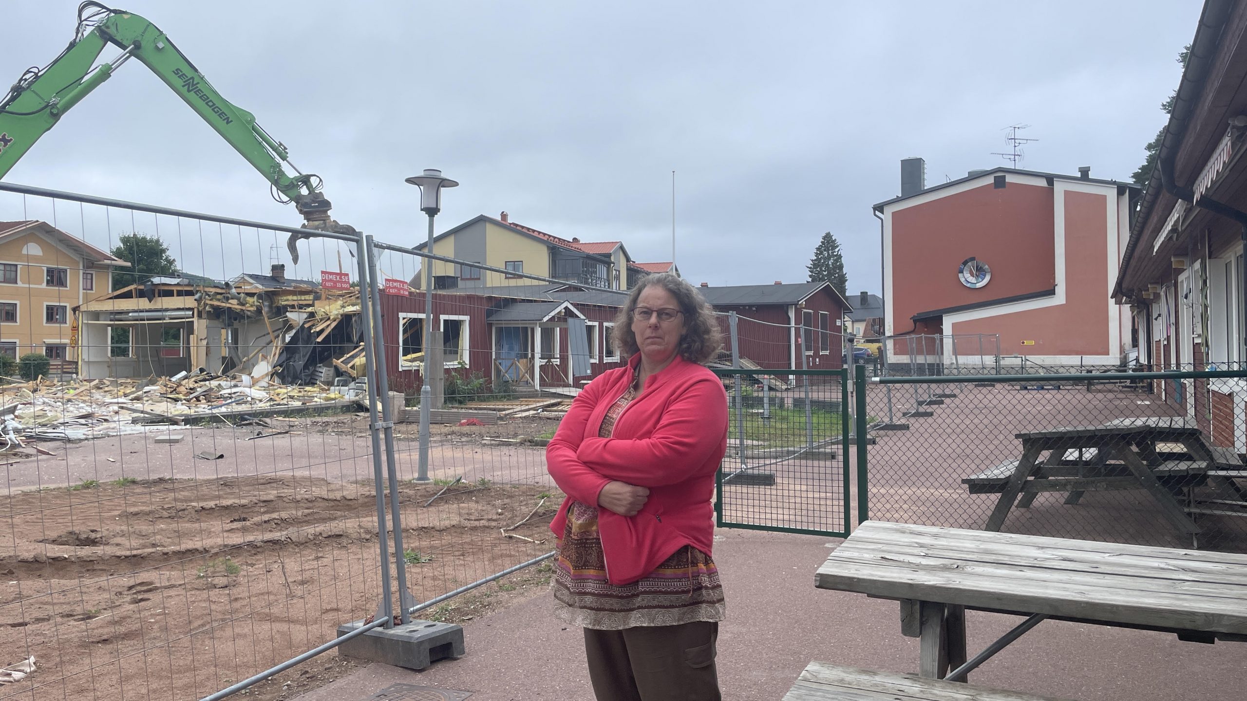 Damm och buller när Daljerkskolan rivs intill förskolan - Siljan News