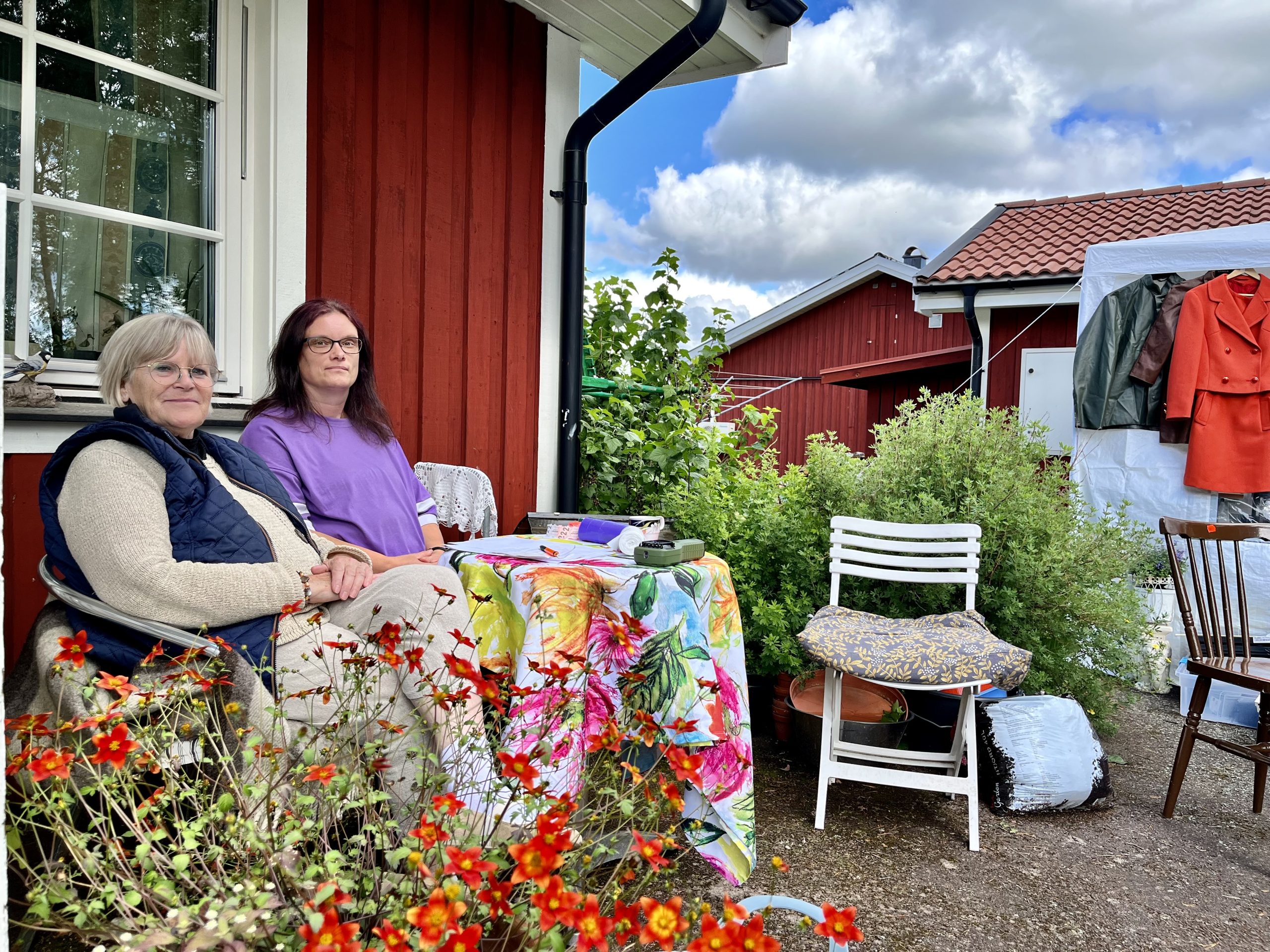 "Det är skönt att bli av med lite grejer och så träffar man ju folk ...