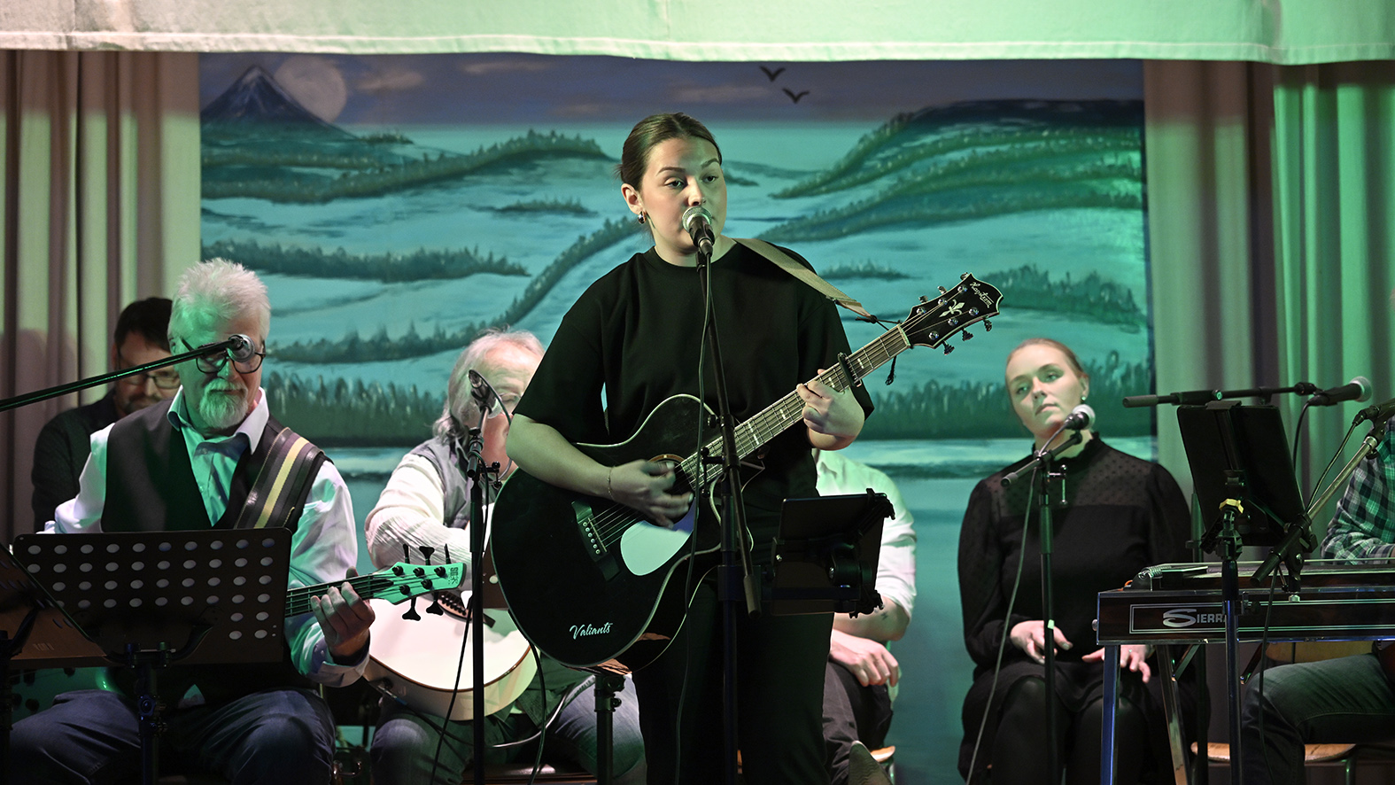 Musiken och festen är tillbaka i Ordenshuset i Särna - Siljan News