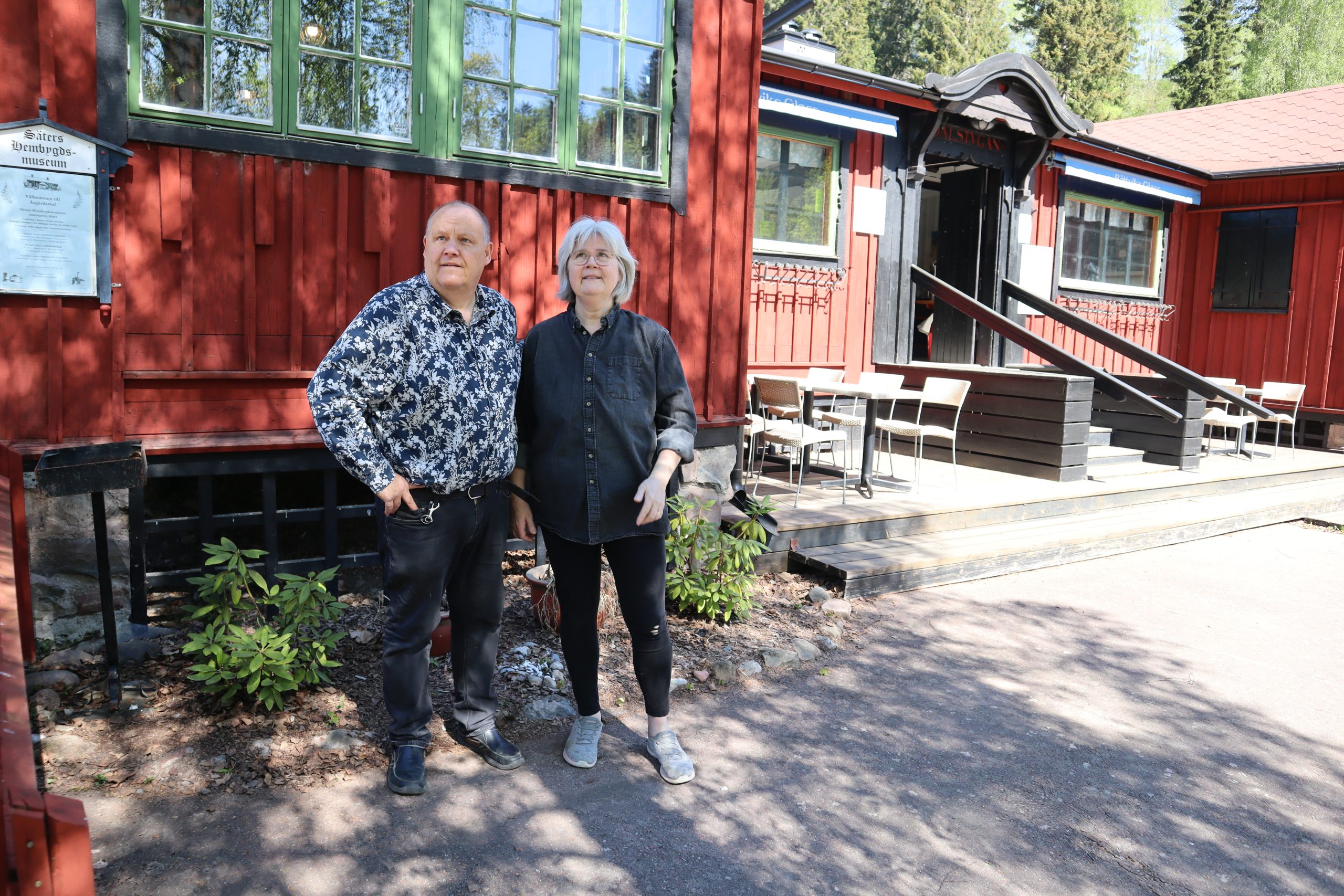 Efter ett turbulent år slår populära folkparken upp dörrarna igen ...