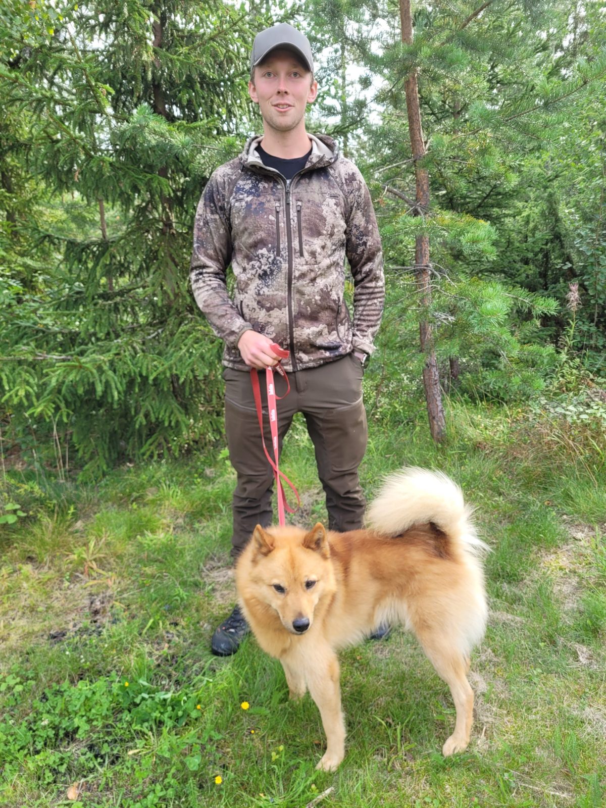 Tim och Dino har kvalificerat sig till SM för skällande fågelhundar ...