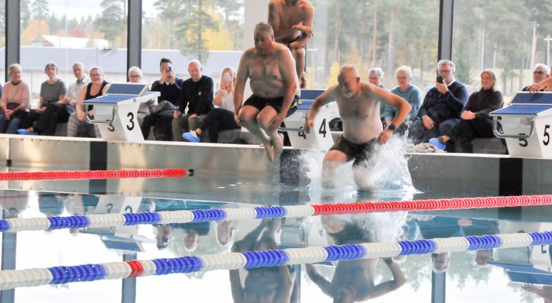 Politikerna plaskade ljudligt när Malung-Sälens simhall invigdes - Siljan News