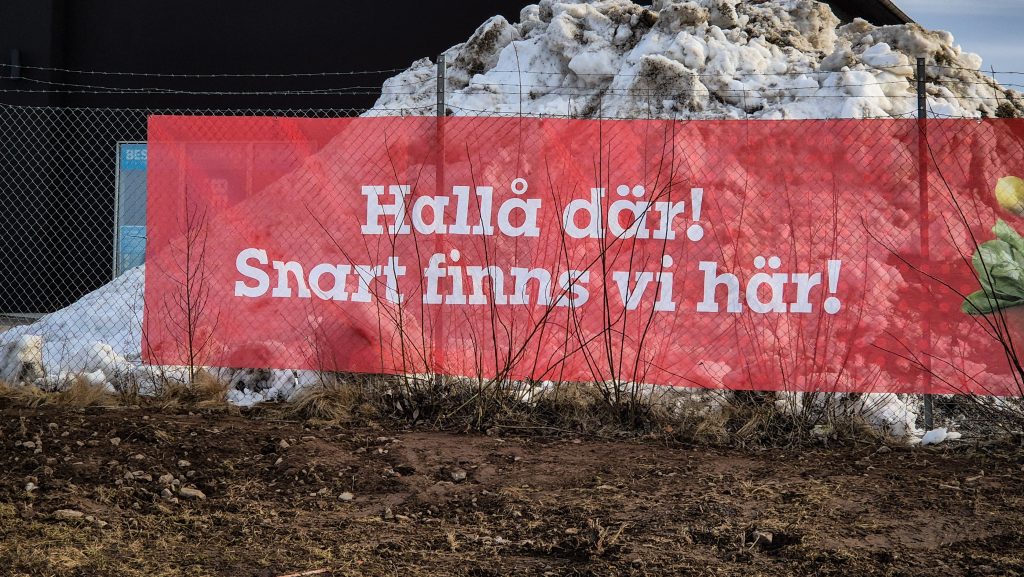 Skyltarna på plats – snart dags för inflyttning för Willys - Siljan News